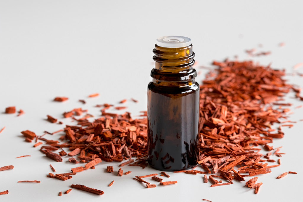 7 Benefits of Sandalwood Oil (Infographic)